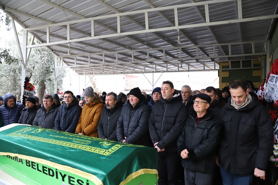 Halit Sezgin Dualarla Uğurlandı Tr