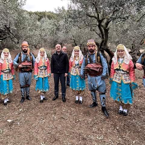 Zeytin Hasat Şenliği'nde Kültür ve Sanat Buluşması | Bandirma.com.tr