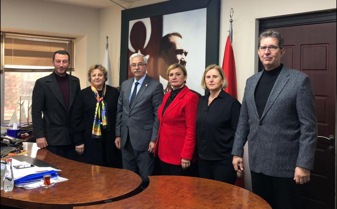 Erdek Belediye Başkanı Burhan Karışık, Balkan Göçmenleri Derneği ...